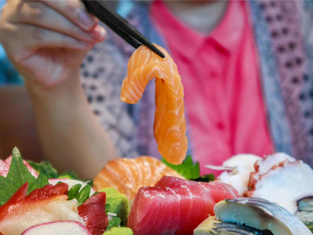 The Worst Dishes You Can Eat at Buffet, According to Food Safety ...
